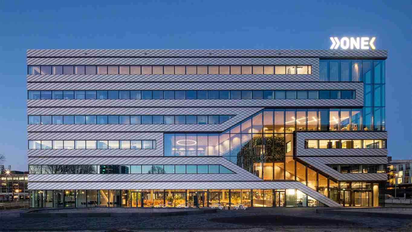 11 Desain Fasad Bangunan Kantor Modern & Professional